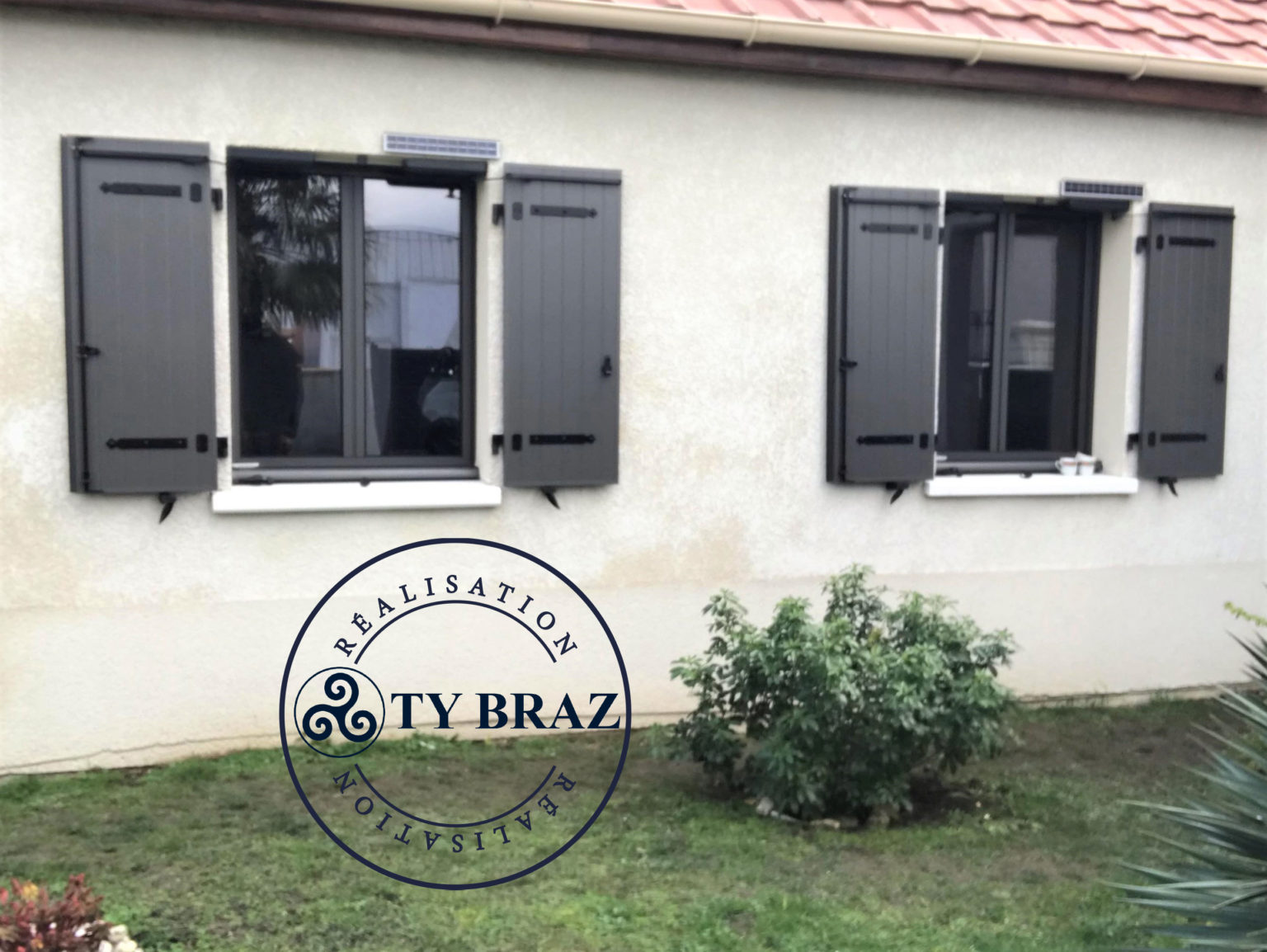 Volet battant aluminium - Réalisation Ty Braz - Seine-et-Marne